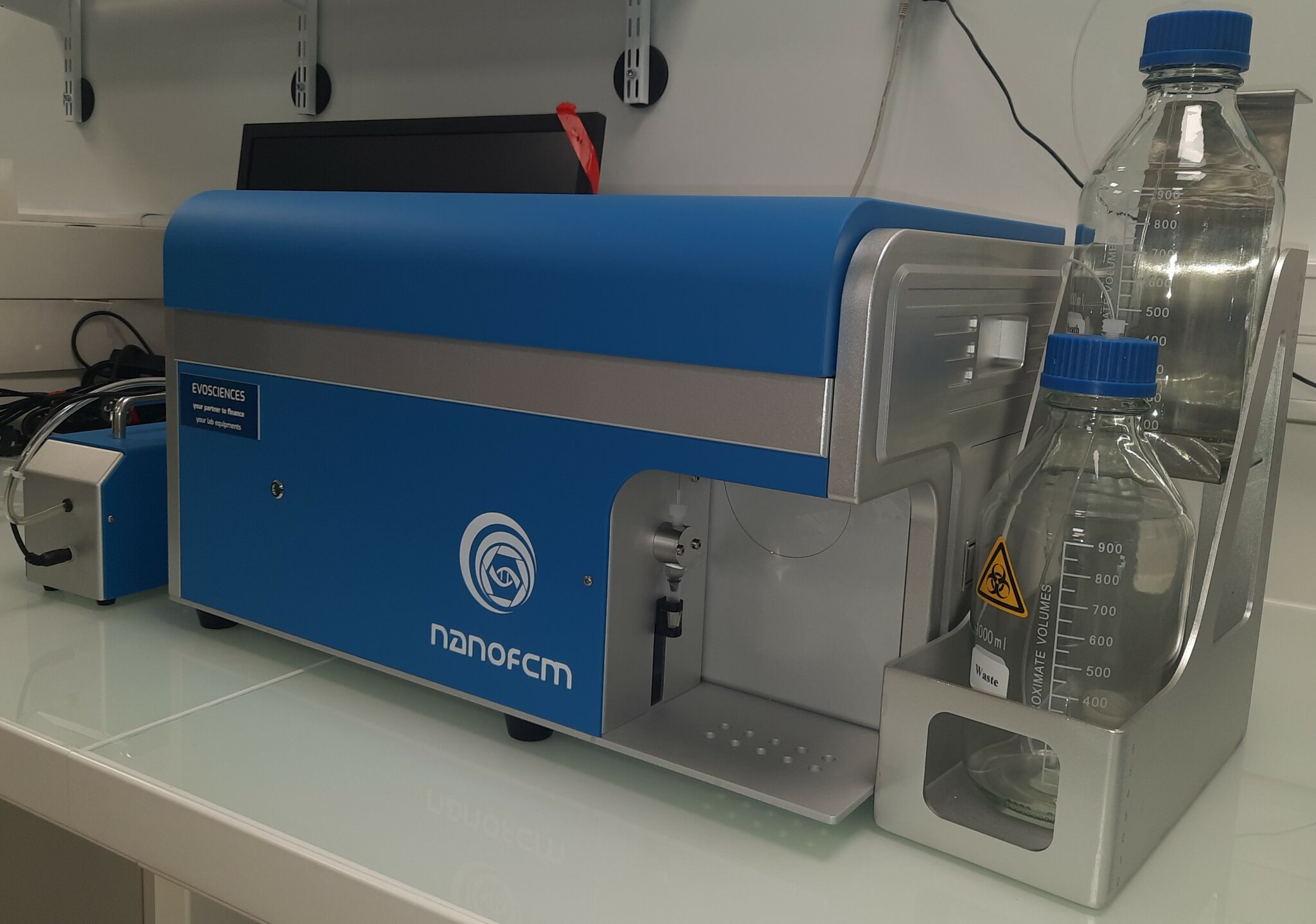 NANOfcm U30 Flow NanoAnalyzer - Evosciences