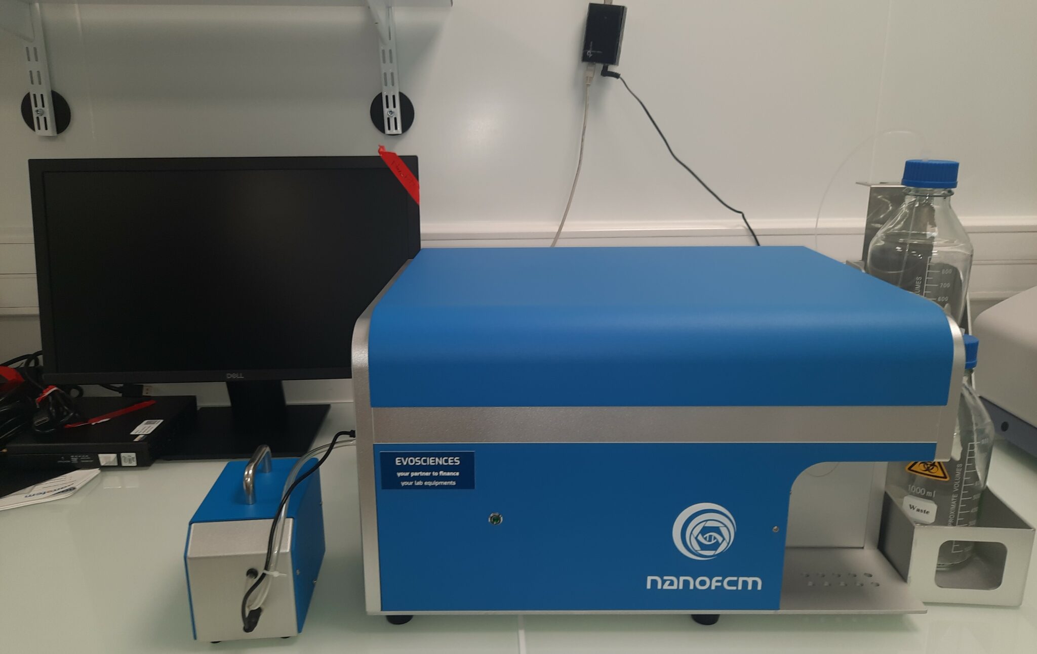 NANOfcm U30 Flow NanoAnalyzer - Evosciences